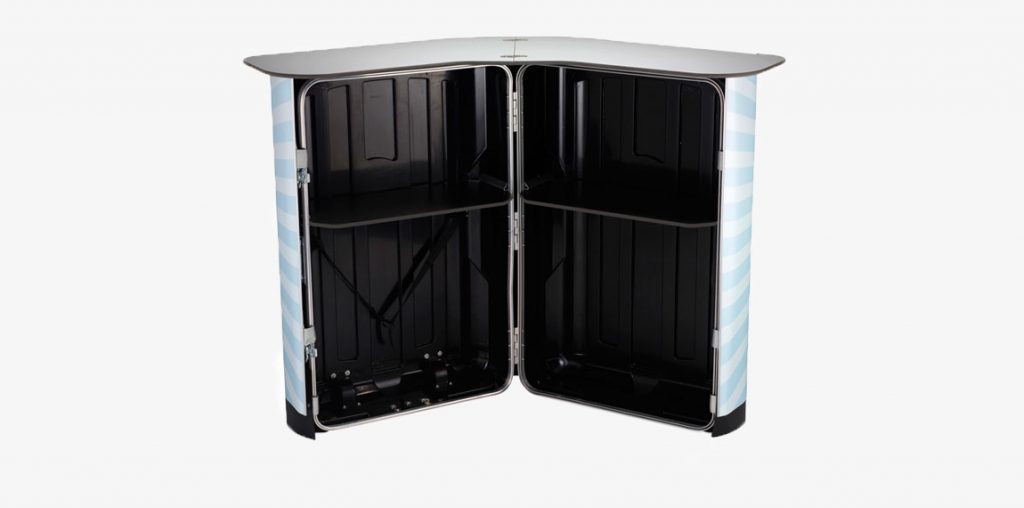 Balie of Counter als verpakking voor presentatiewand of Roll-Up banners